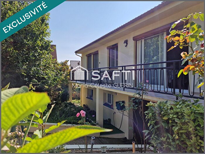 Maison à vendre - Issou - 6 pièces - 4 chambres