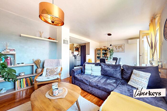 Appartement à vendre - Saint-Romain-en-Gal - 4 pièces - 2 chambres