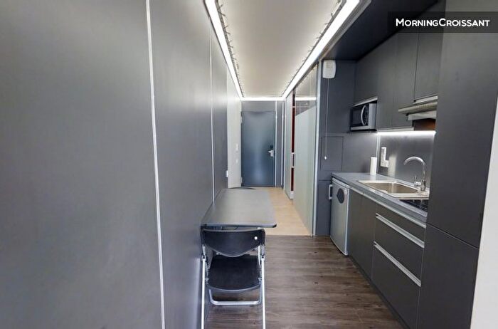 Appartement à louer - Reims, Courlancy, Porte de Paris, Bois dAmour - 1 pièce