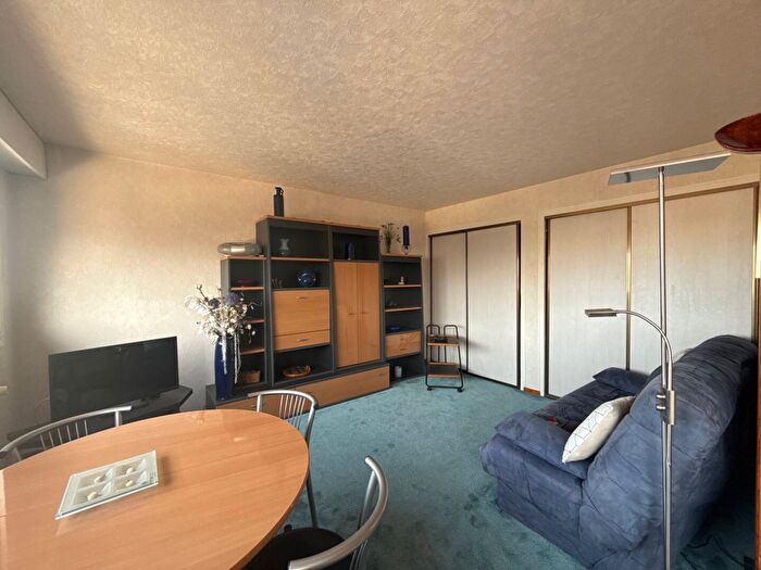 Appartement à louer - Thonon-les-Bains - 2 pièces - 1 chambre