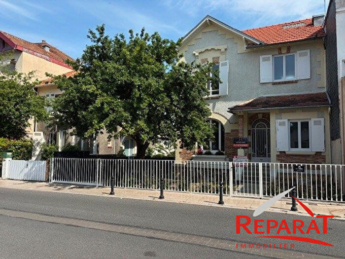 Maison à vendre - Arcachon, Centre-ville, La Chapelle, Gare - 6 pièces - 3 chambres