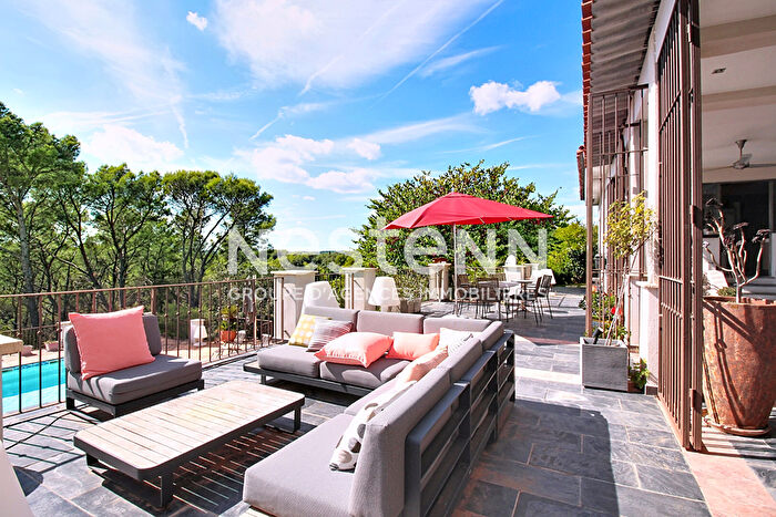 Maison à vendre - Flayosc - 6 pièces - 4 chambres