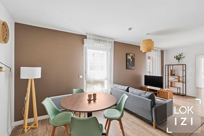 Appartement à louer - Ilot Er Mai, Clermont-Ferrand - 3 pièces - 2 chambres