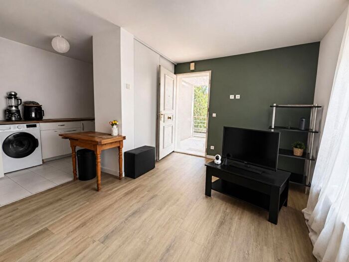Chanteloup-en-Brie : Appartement 2 pièces à vendre