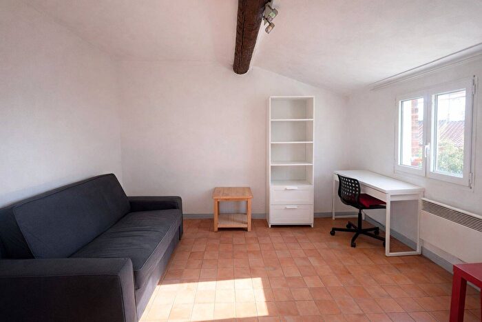 Centre Ville, Aix-en-Provence : Appartement 1 pièce à louer