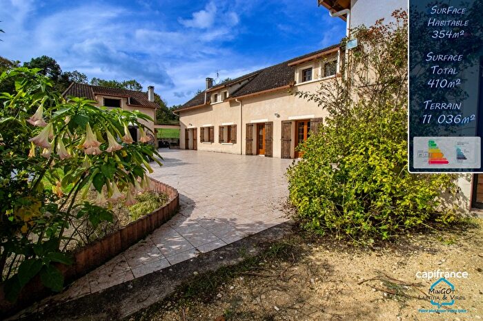 Maison à vendre - Saint-Jean-dEstissac - 10 pièces - 6 chambres