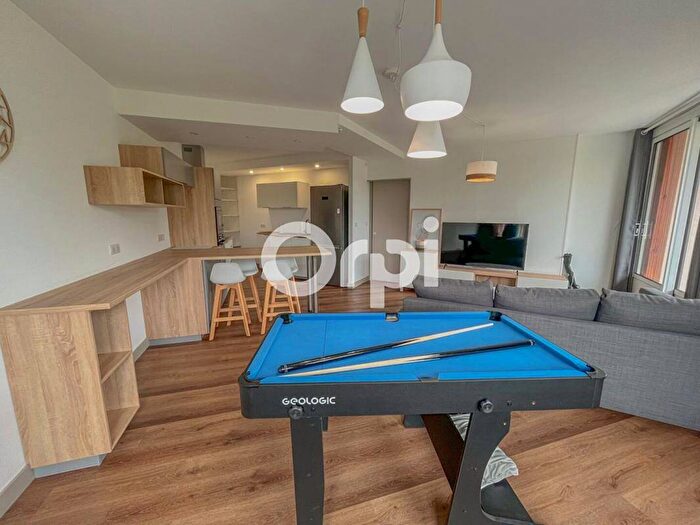 Appartement à louer - Corgnac-Centre Commercial, Limoges - 4 pièces - 3 chambres