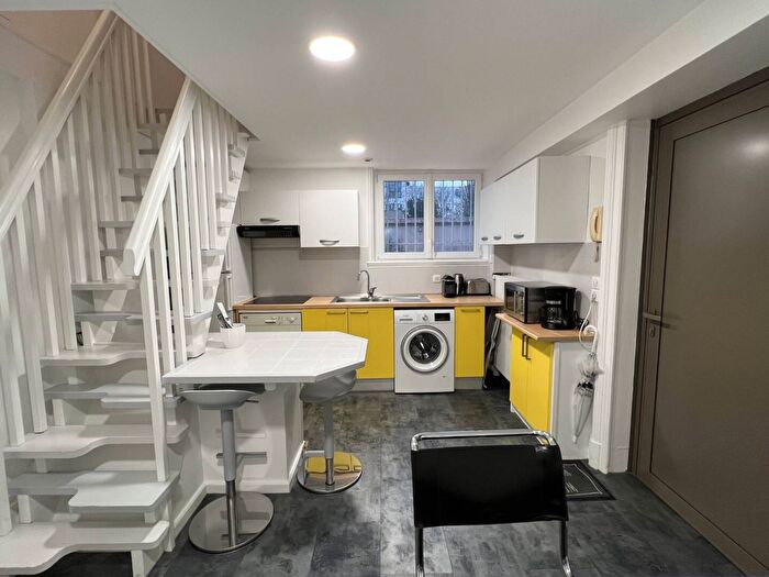 Appartement à louer - Centre Ville, Reims - 2 pièces - 1 chambre