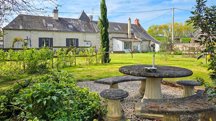 Maison à vendre - Varennes-sur-Loire - 8 pièces - 5 chambres