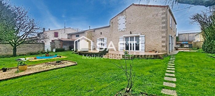 Maison 6 pièces à Nuaillé-dAunis, à vendre