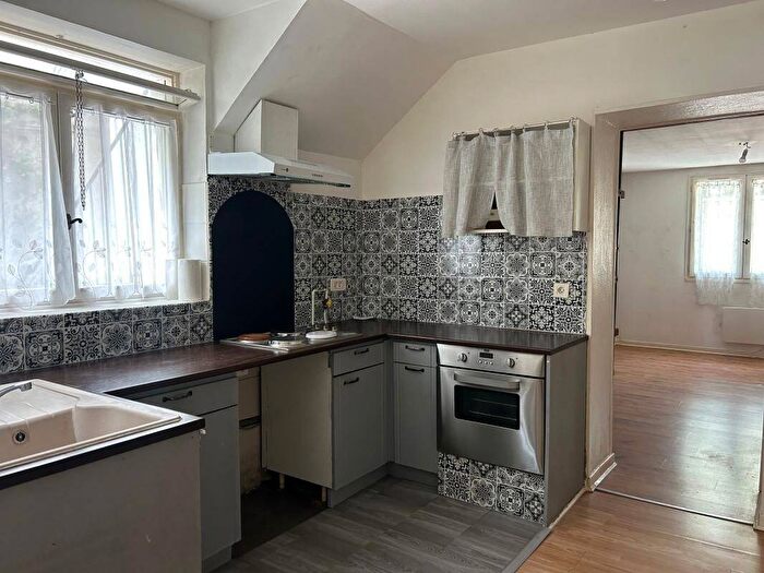 Appartement 3 pièces à Beaucaire, Nîmes, à louer
