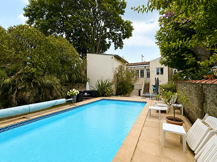 Talence, Saint-Genès, La Médoquine, Haut-Brion : Maison 9 pièces à vendre