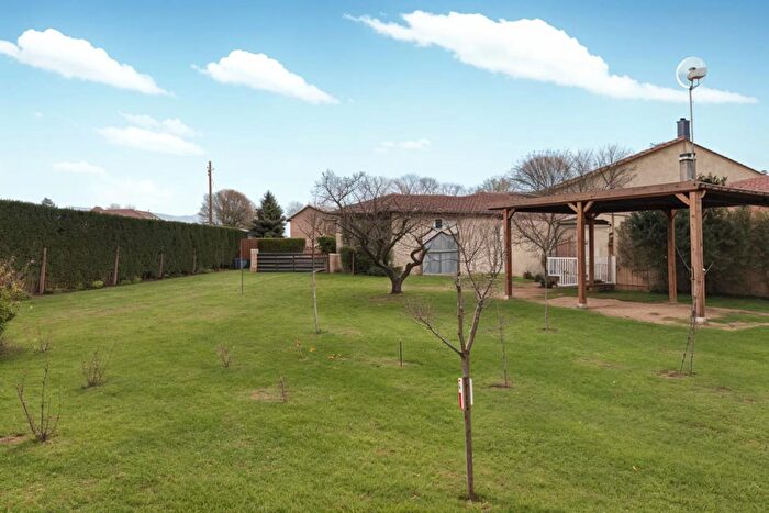 Maison à vendre - Saint-Dizant-du-Gua - 8 pièces - 5 chambres