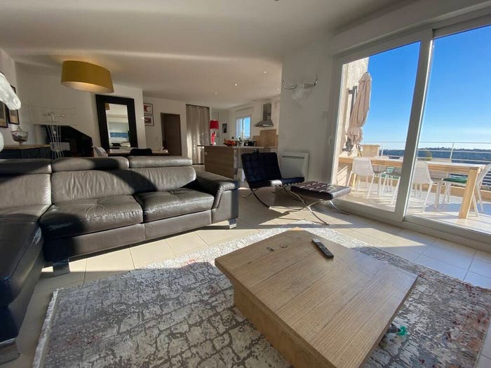 Maison 5 pièces à Falicon, à louer