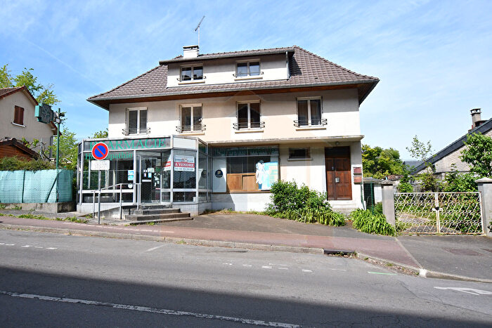Fontenay-le-Fleury, Hôtel de ville : Maison 10 pièces à vendre
