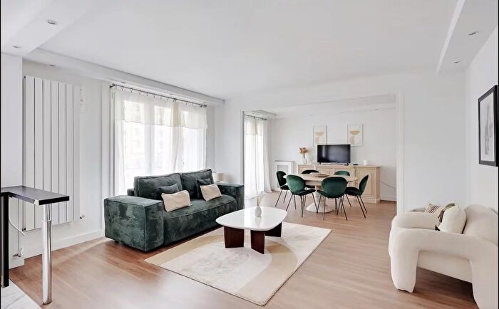 Paris 10ème, Louis Blanc, Aqueduc : Appartement 4 pièces à louer