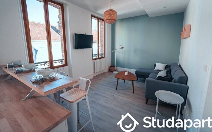 Appartement à louer - Centre Ville, Dreux - 1 pièce - 3 chambres