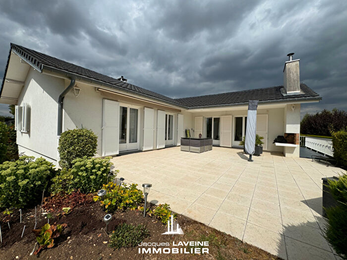 Maison 8 pièces à vendre à Coin-sur-Seille