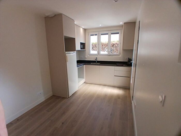 Appartement 2 pièces à Mézières-sur-Seine, à louer