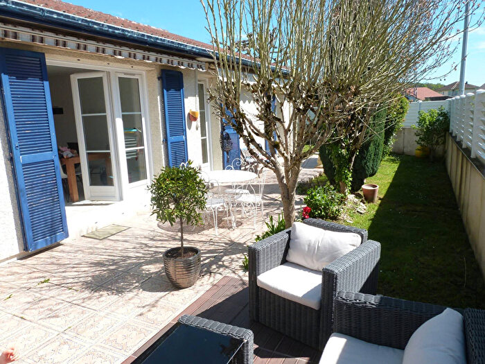 Maison 4 pièces à Mazères-Lezons, à vendre
