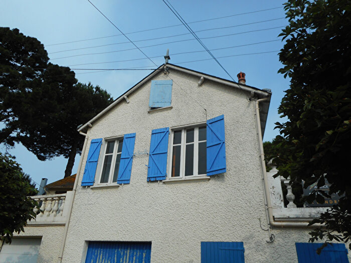 Appartement à vendre - Saint-Michel-Chef-Chef - 4 pièces - 3 chambres