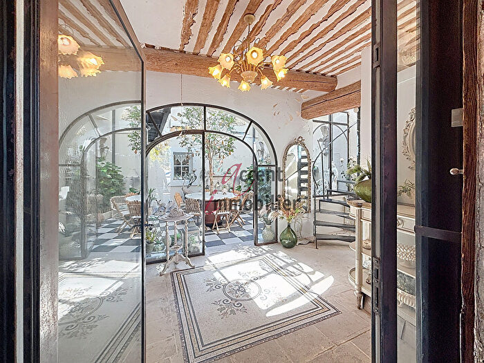 Maison 5 pièces à LIsle-sur-la-Sorgue, Centre-ville, à vendre