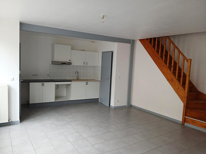 Maison à louer - Sauveterre-de-Guyenne - 3 pièces - 2 chambres