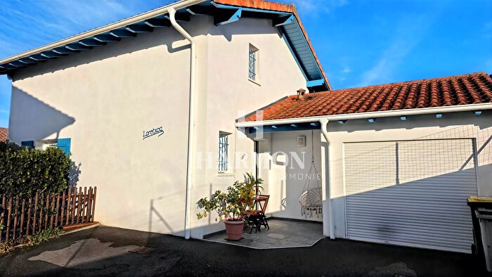 Maison à vendre - Bassussarry - 4 pièces - 3 chambres