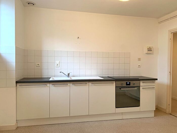 Appartement à louer - Roanne, Fontquentin - 3 pièces - 2 chambres