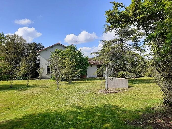 Maison à vendre - Nérignac - 7 pièces - 3 chambres