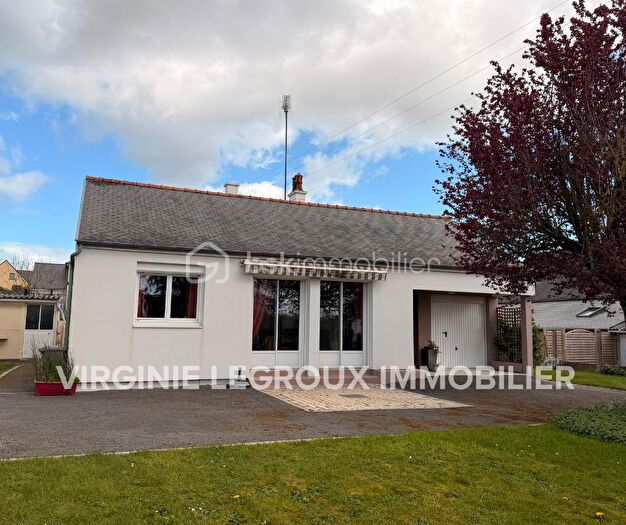 Saint-Pierre-la-Cour : Maison 4 pièces à vendre