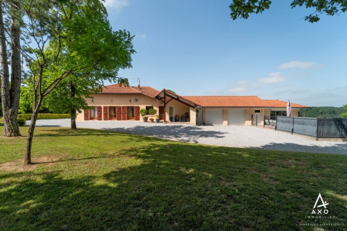 Maison 6 pièces à vendre à Buanes
