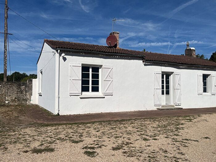 Maison 4 pièces à louer à Saint-Aignan-Grandlieu