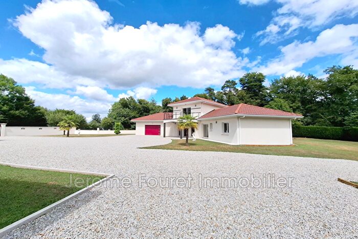 Maison à vendre - Gimel-les-Cascades - 5 pièces - 3 chambres