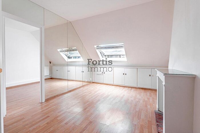 Paris 8ème, Saint-Philippe du Roule - Appartement 2 pièces à vendre