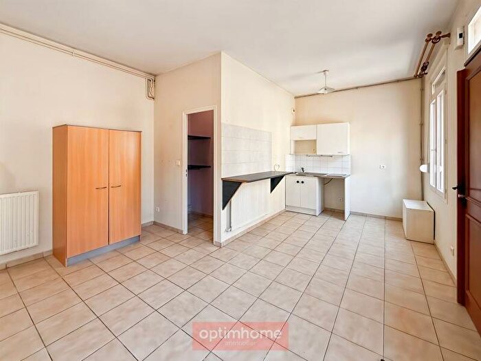 Sainte Anne-Faubourg, Amiens : Appartement 1 pièce à louer