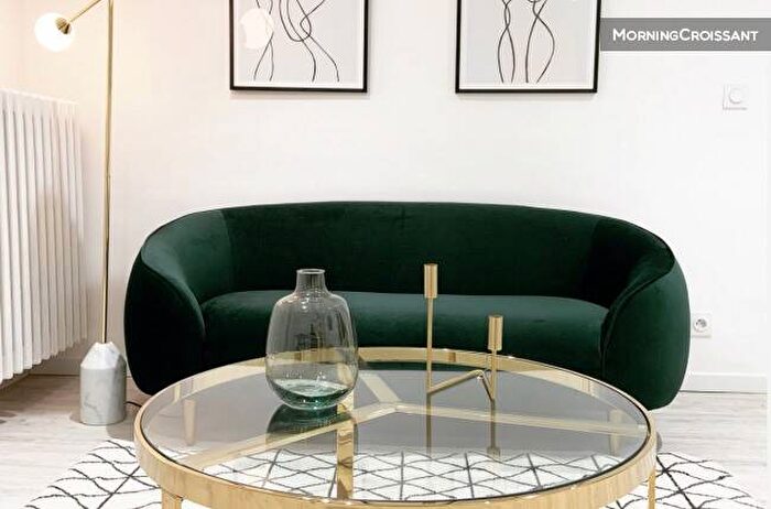 Appartement à louer - Ville Sud Ouest, Fontainebleau - 1 pièce