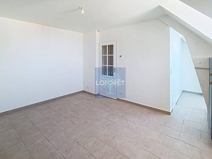 Appartement à louer - Luzarches - 2 pièces - 1 chambre