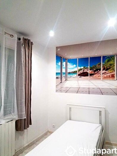 Appartement à louer - Bon secours, Marseille ème arrondissement - 1 pièce - 3 chambres