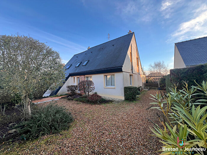 Maison à vendre - Laval, Hilard - 6 pièces - 3 chambres