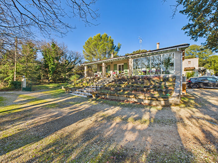 Maison à vendre - Grignan - 5 pièces - 4 chambres