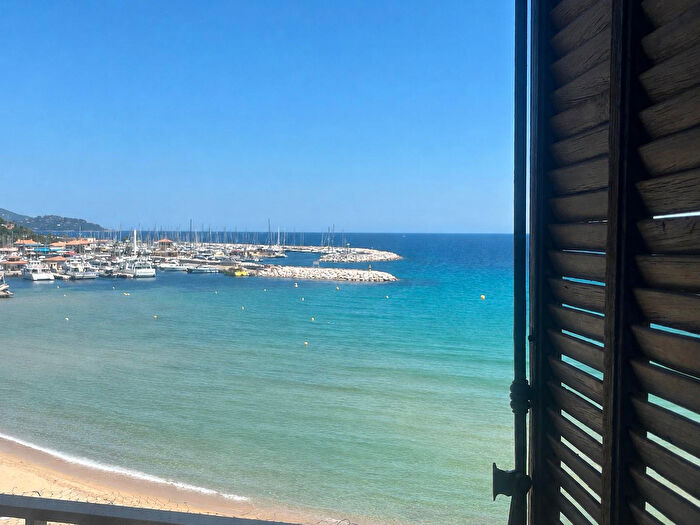 Appartement 3 pièces à vendre à Le Lavandou, Centre-ville, Plage du Lavandou, Pointe Pilon