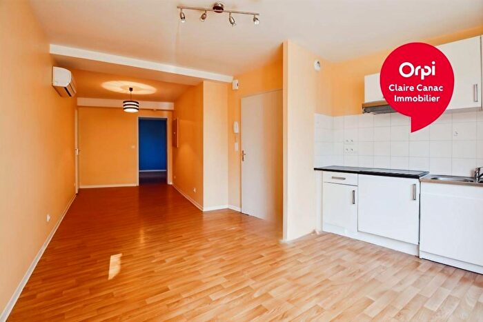 Appartement à louer - Centre Ville, Castres - 1 pièce