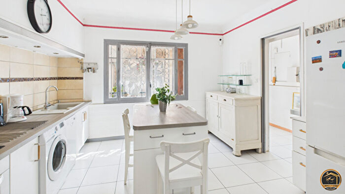 Maison à vendre - Roquefort-des-Corbières - 5 pièces - 4 chambres