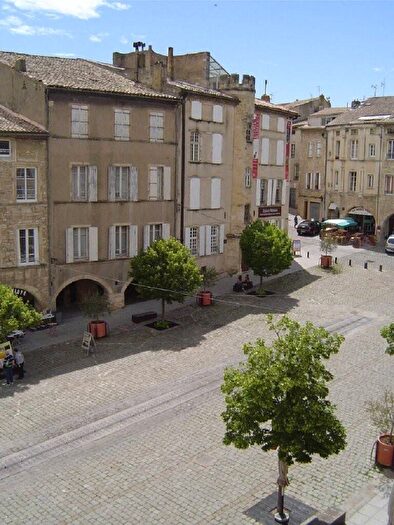 Appartement à louer - Périurbain Sud, Bagnols-sur-Cèze - 2 pièces - 1 chambre