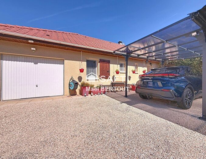 Maison à vendre - Le Pont-de-Beauvoisin - 4 pièces - 3 chambres