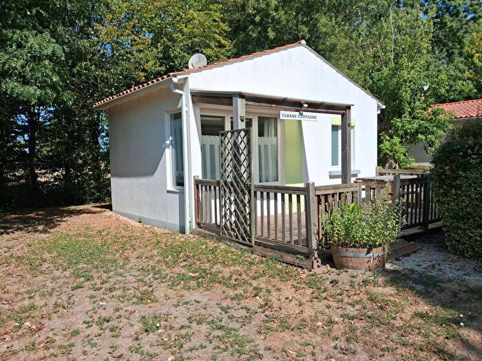 La Devise : Maison 2 pièces à louer