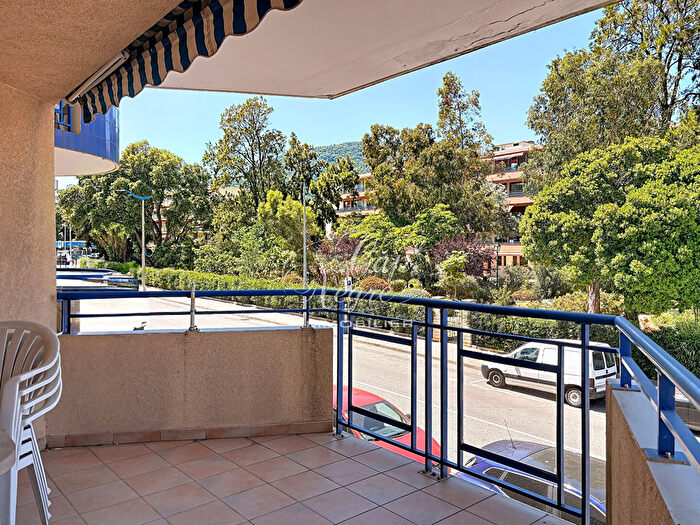 Cavalaire-sur-Mer, Centre-ville : Appartement 2 pièces à vendre