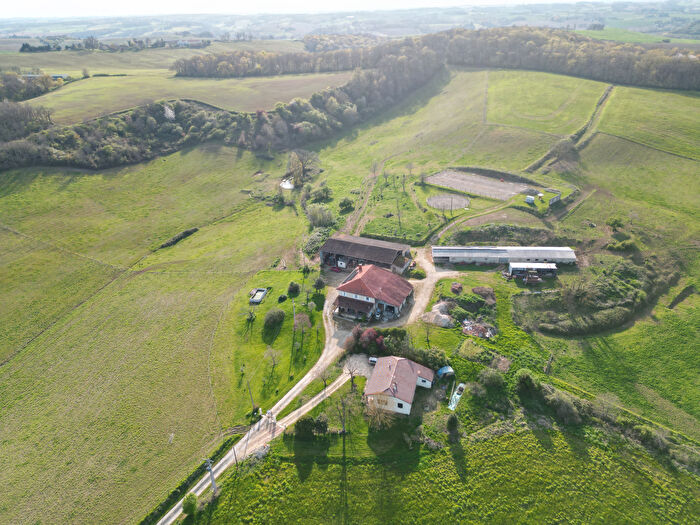 Maison à vendre - Auch, Faubourgs - 12 pièces - 9 chambres