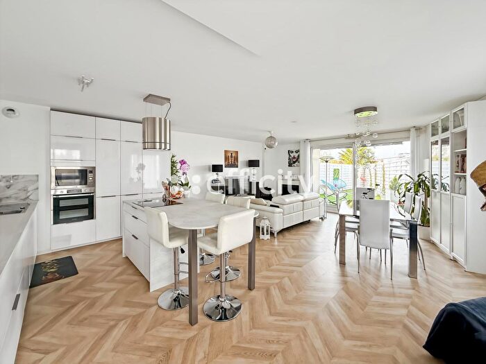 Appartement à vendre - Tours, Deux Lions - 3 pièces - 2 chambres